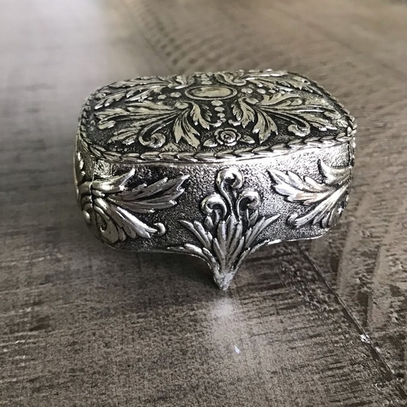 Vintage | Storage & Organization | Vintage Oranate Silver Mini Jewelry ...